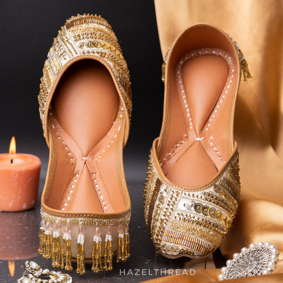 Buy fashionable Punjabi Juttis for women/ladies online – HazelThread